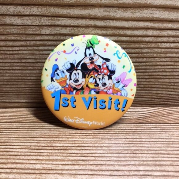 Disney | Jewelry | Disney St Visit Pin Pinback | Poshmark